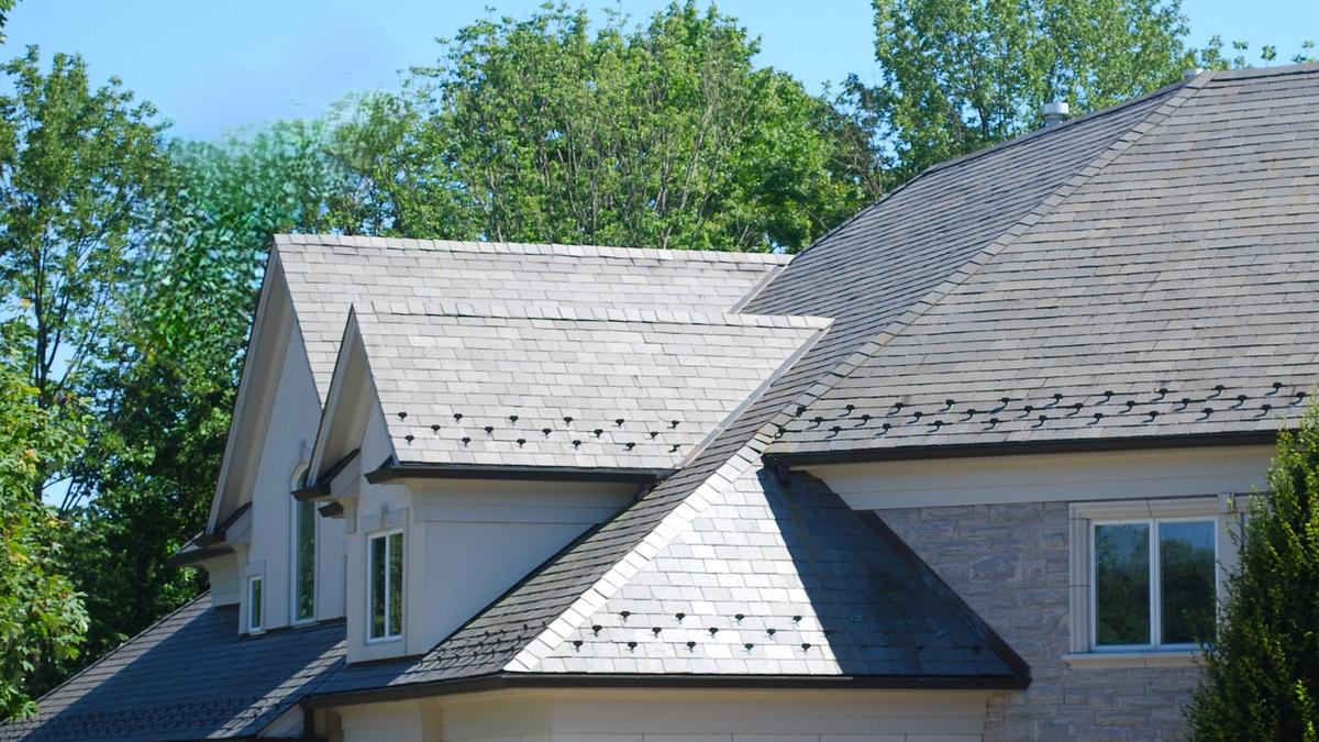 Tile Roof Maintenance: Cleaning & Repair (Slate, Clay, Concrete) - Ecohome