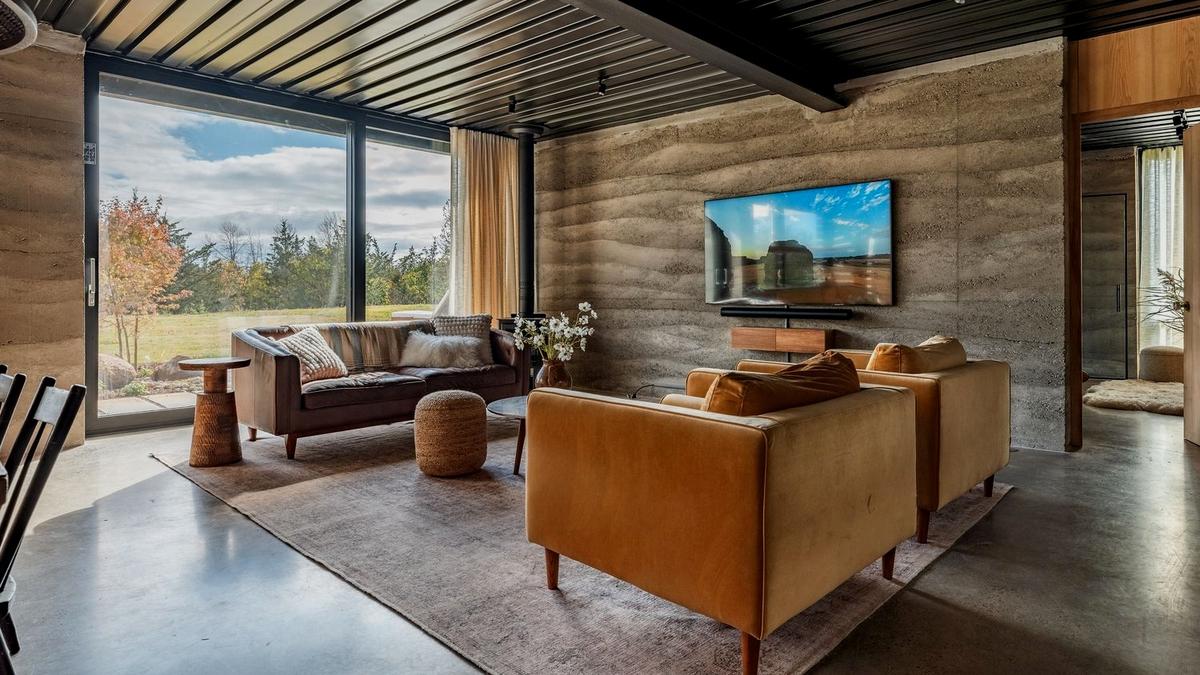 Rammed Earth Walls: Sustainable Homes & Natural Building Guide - Ecohome