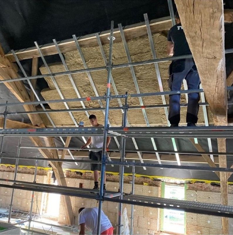 Grass insulation installation in roofs - Ecohome