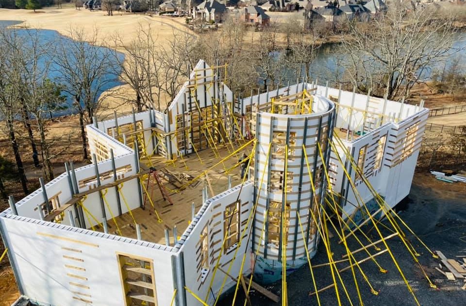 Residential ICF Home with Tall Walls and Many Corners - Ecohome