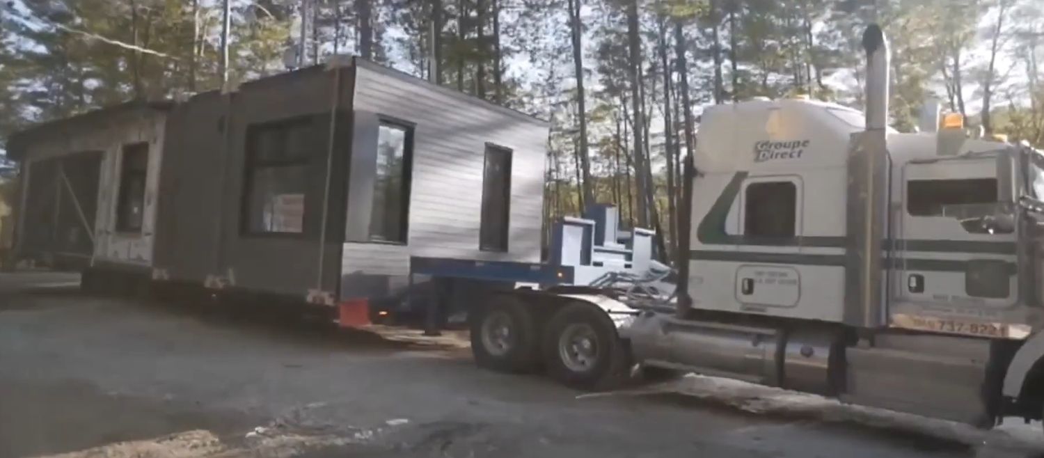 High performance prefab home installation - Ecohome