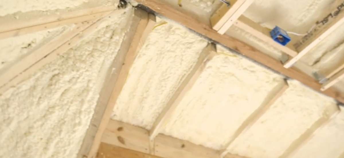 Open Cell vs Closed Cell Spray Foam: Which is Best? - Ecohome