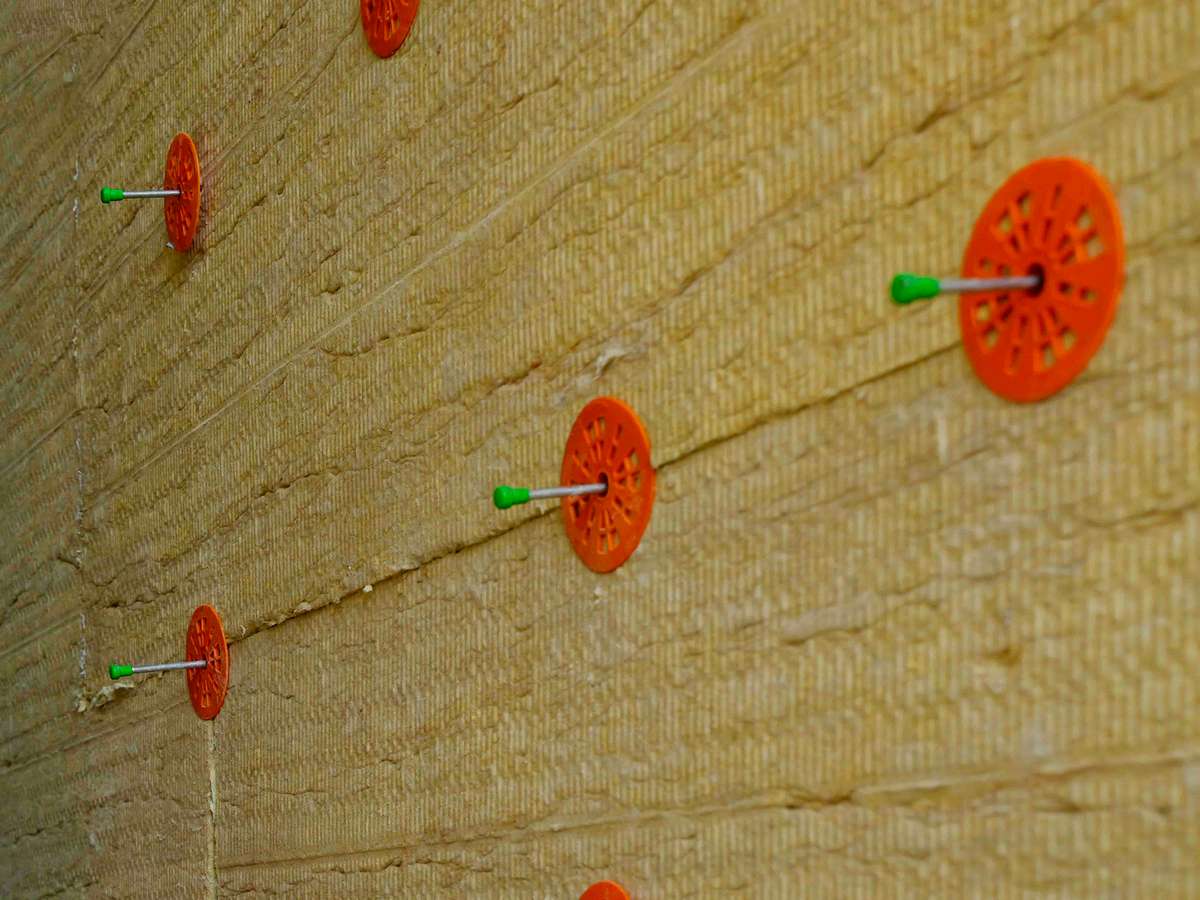 EIFS over Brick: Installation Guide & Pros/Cons for Retrofitting - Ecohome