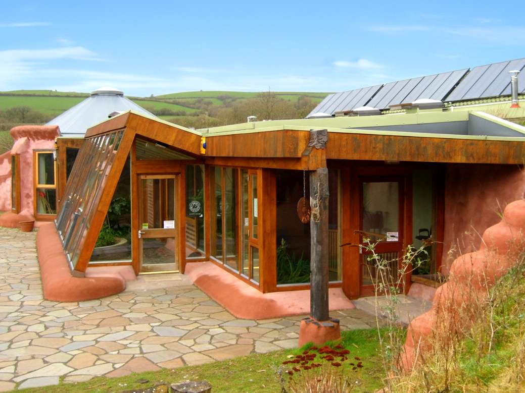 Build an off-grid eco-community: land, people, ownership & design - Ecohome